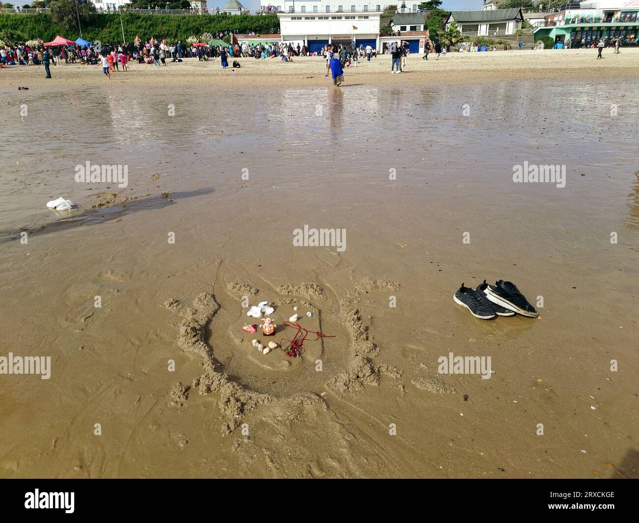 Clacton on Sea, UK. 24th September 2023. Hindu devotees gather by the ...