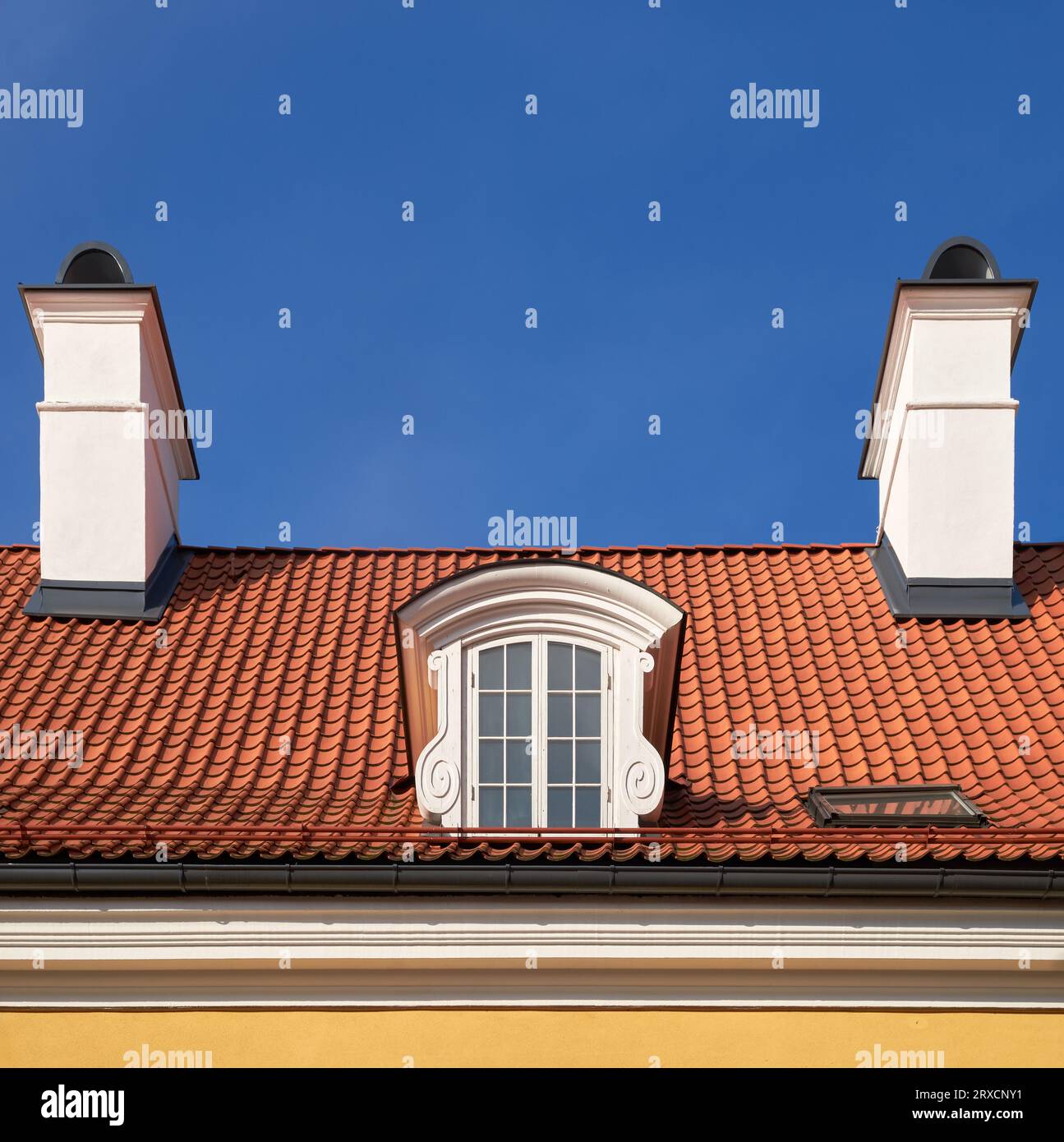 Mansard roof hi-res stock photography and images - Alamy