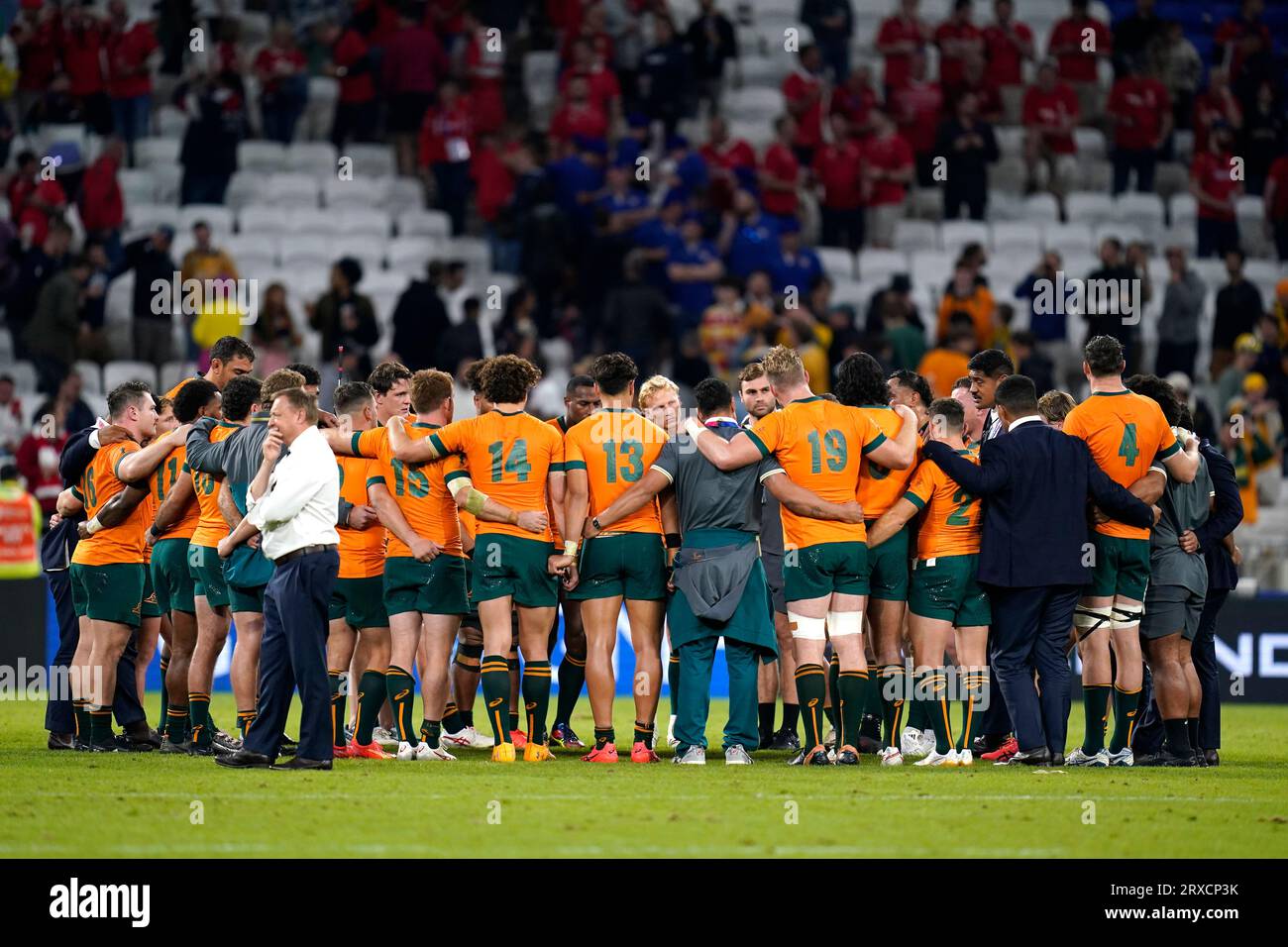 Australia team in a huddle following defeat in the Rugby World Cup 2023 ...