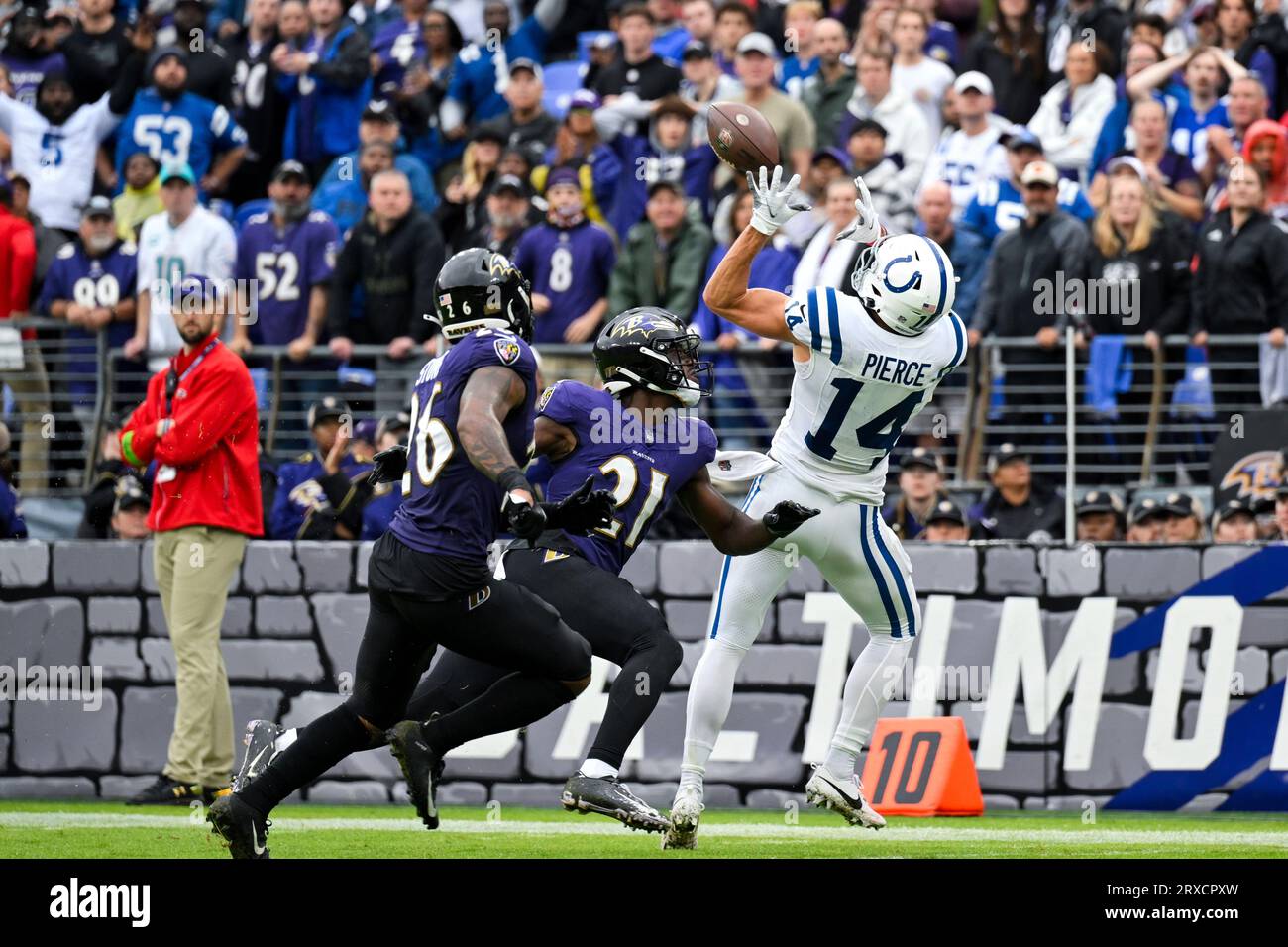 Indianapolis Colts wide receiver Alec Pierce (14) attempts to catch a ...