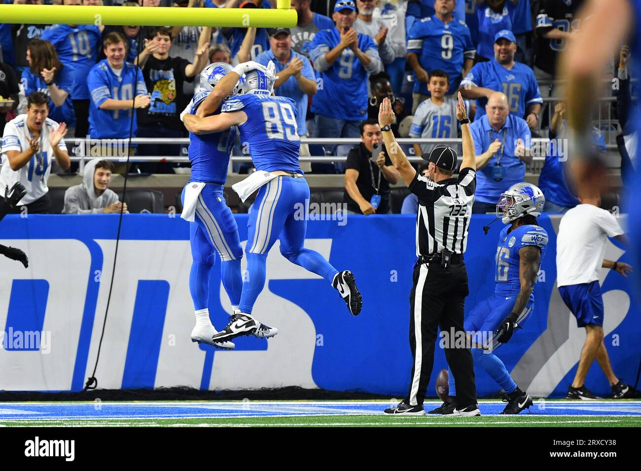 DETROIT, MI - SEPTEMBER 24: Detroit Lions TE (87) Sam LaPorta ...