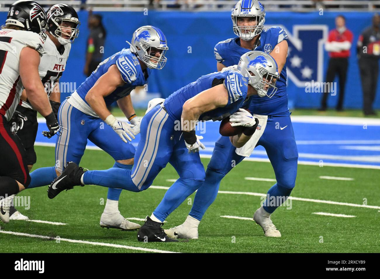 Aidan hutchinson lions sack hi-res stock photography and images - Alamy