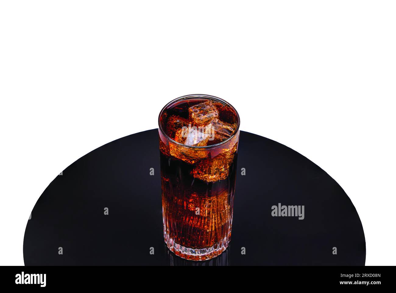 Pouring soda ice cubes close hi-res stock photography and images - Alamy