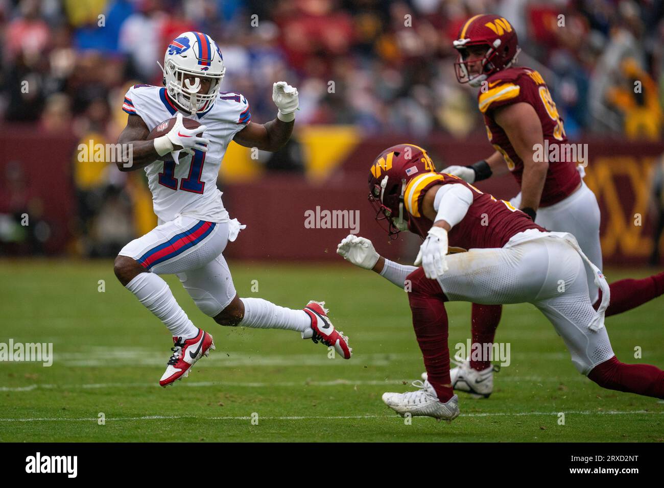 Buffalo Bills wide receiver Deonte Harty (11) runs the ball against the ...