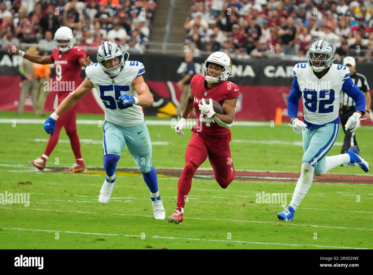 Arizona Cardinals wide receiver Rondale Moore (4) runs the ball toward ...