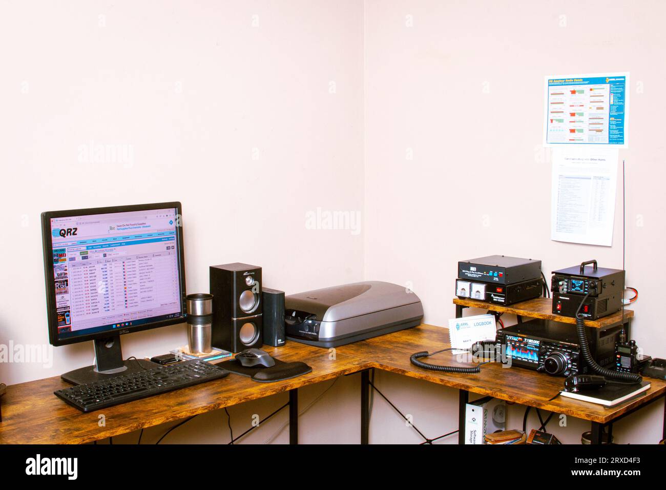 Radio ham hi-res stock photography and images - Alamy