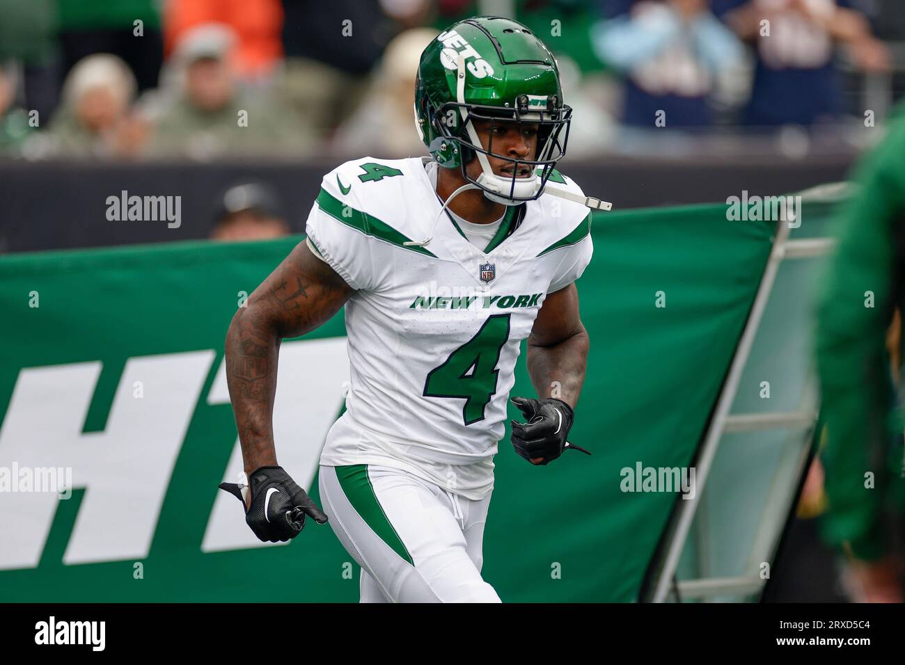 New York Jets cornerback D.J. Reed (4) before an NFL football game ...