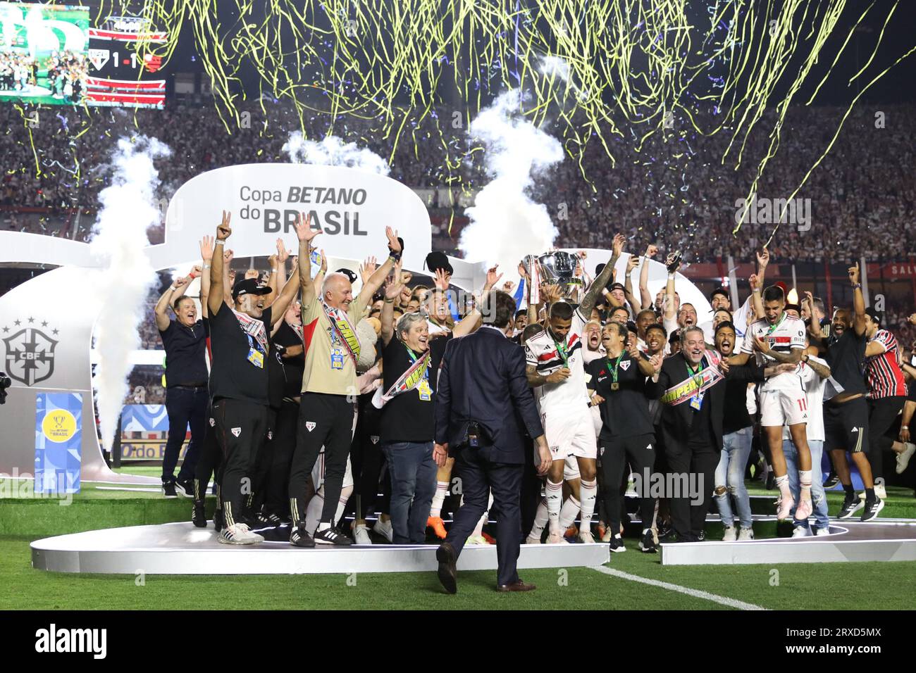 Copa do brasil trophy 2023 hi-res stock photography and images - Alamy