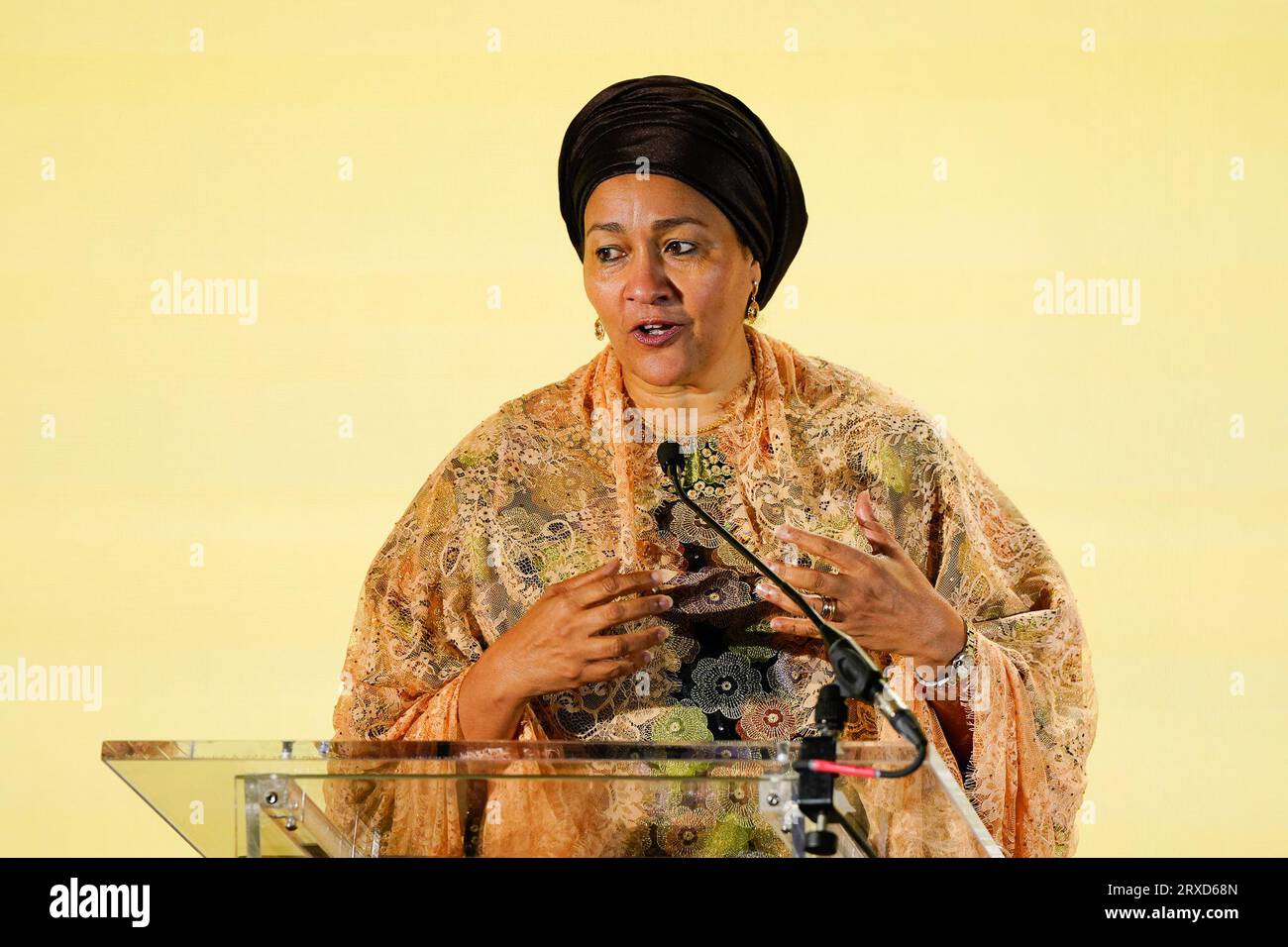 Amina noor hi-res stock photography and images - Alamy