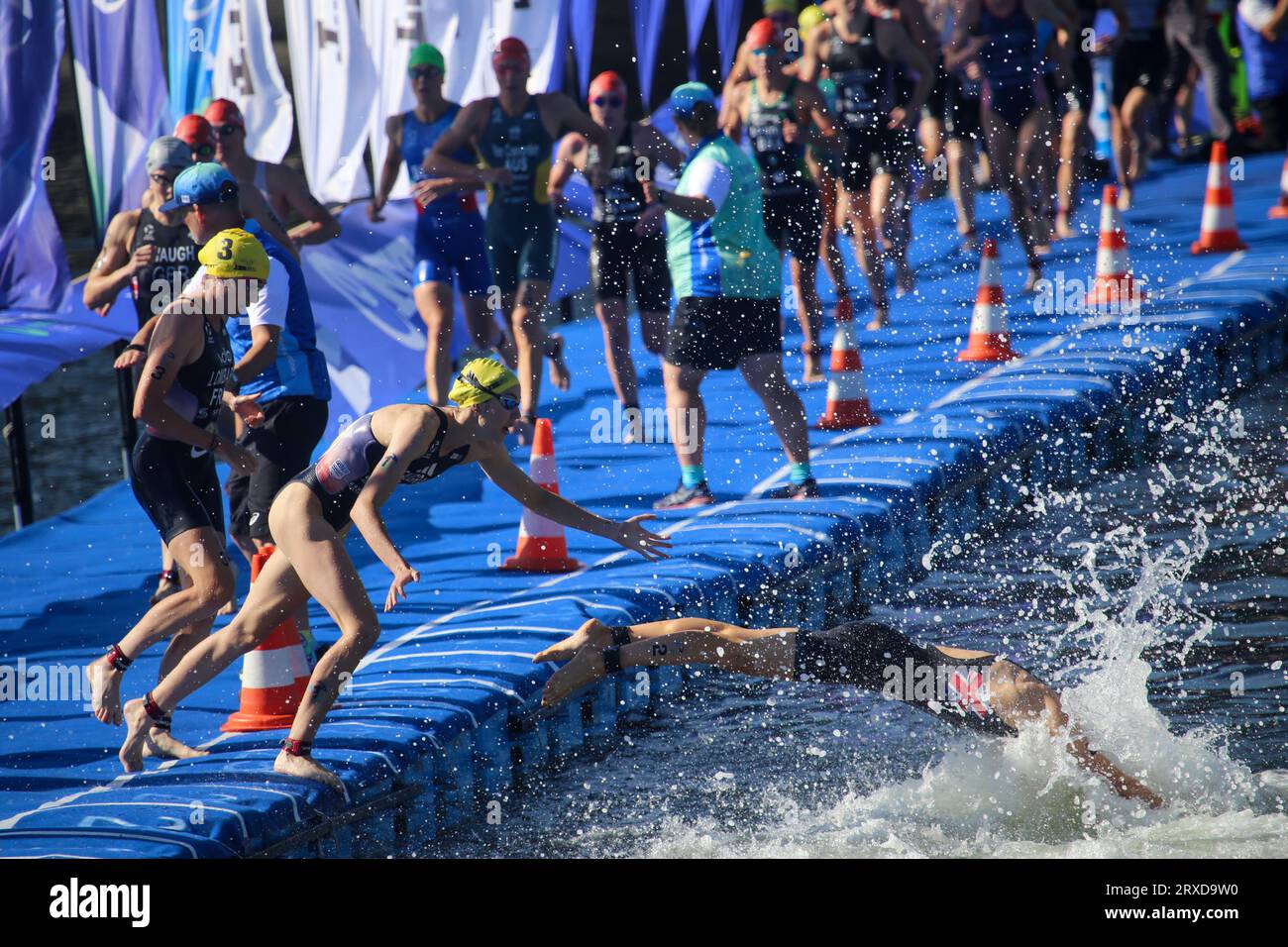Beth potter pontevedra hi-res stock photography and images - Alamy