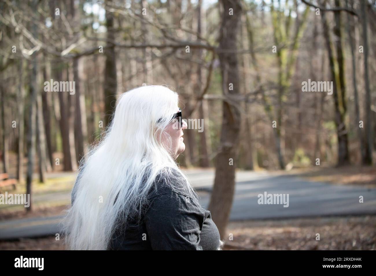 Lady wearing shades hi-res stock photography and images - Alamy