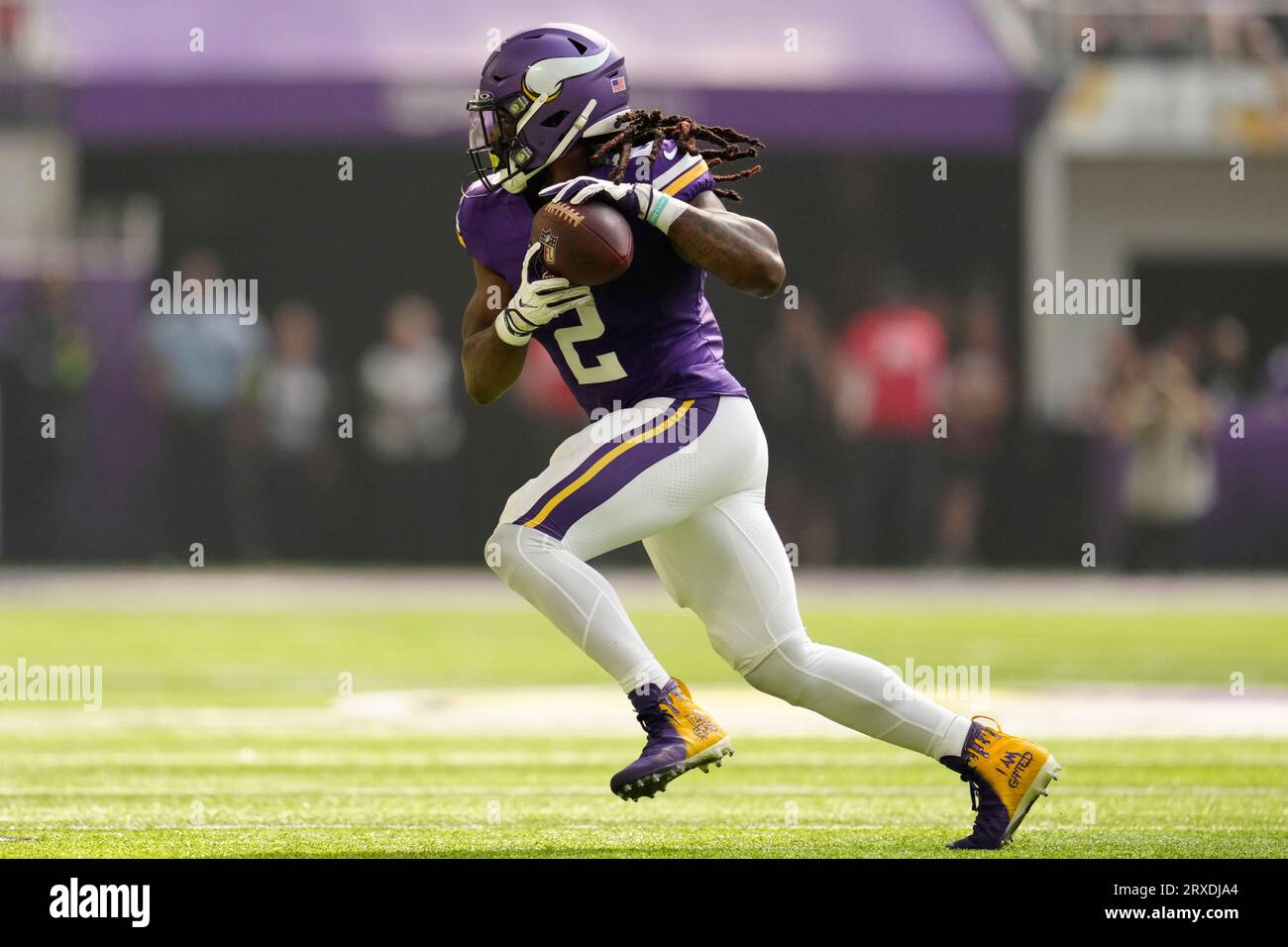 Minnesota Vikings running back Alexander Mattison (2) runs with the ...