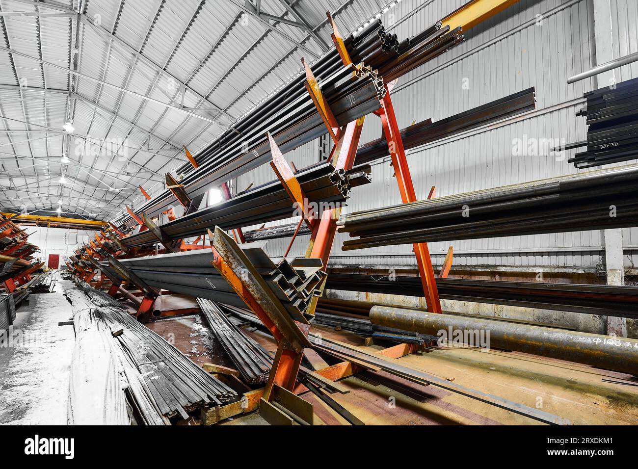 Large retail unit store hi-res stock photography and images - Alamy