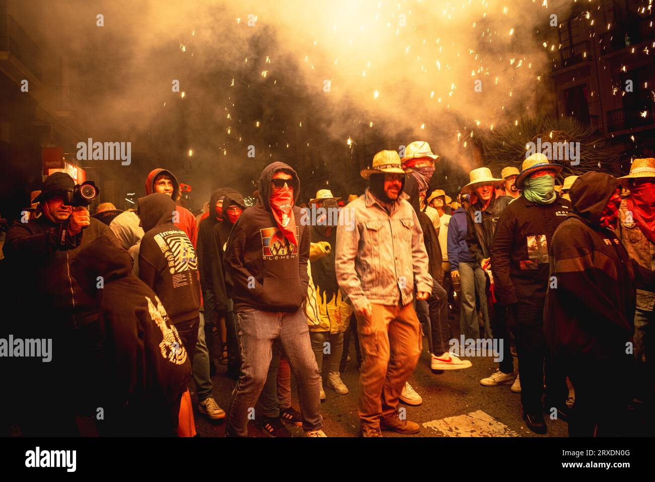 Tarragona, Spain. 25th Sep, 2023. The crowd of spectators dances under ...
