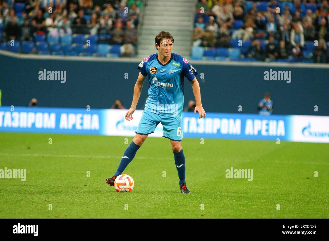 Saint Petersburg, Russia. 24th Sep, 2023. Mario Fernandes (6) of Zenit ...