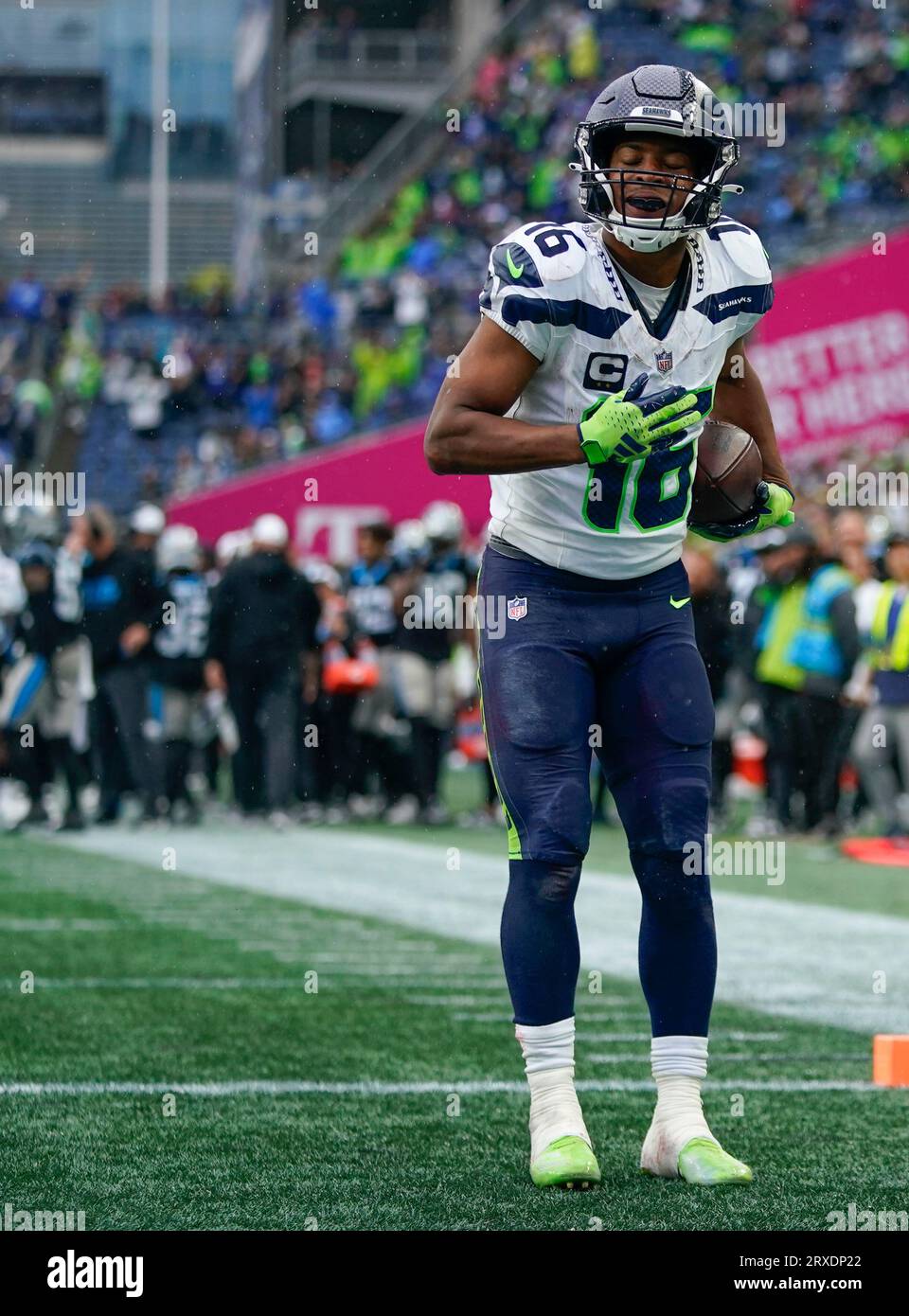 Seattle Seahawks wide receiver Tyler Lockett (16) bows after scoring a ...