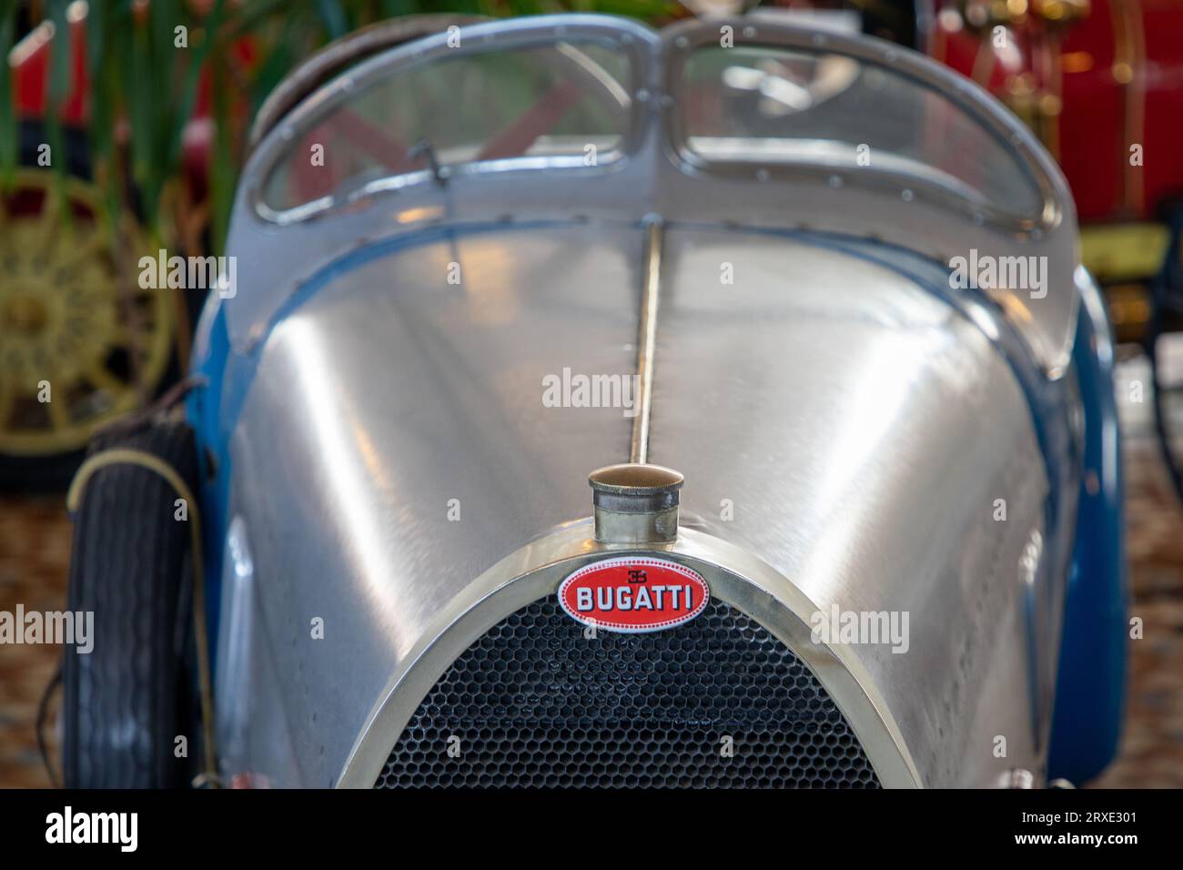 Bugatti car emblem hi-res stock photography and images - Alamy