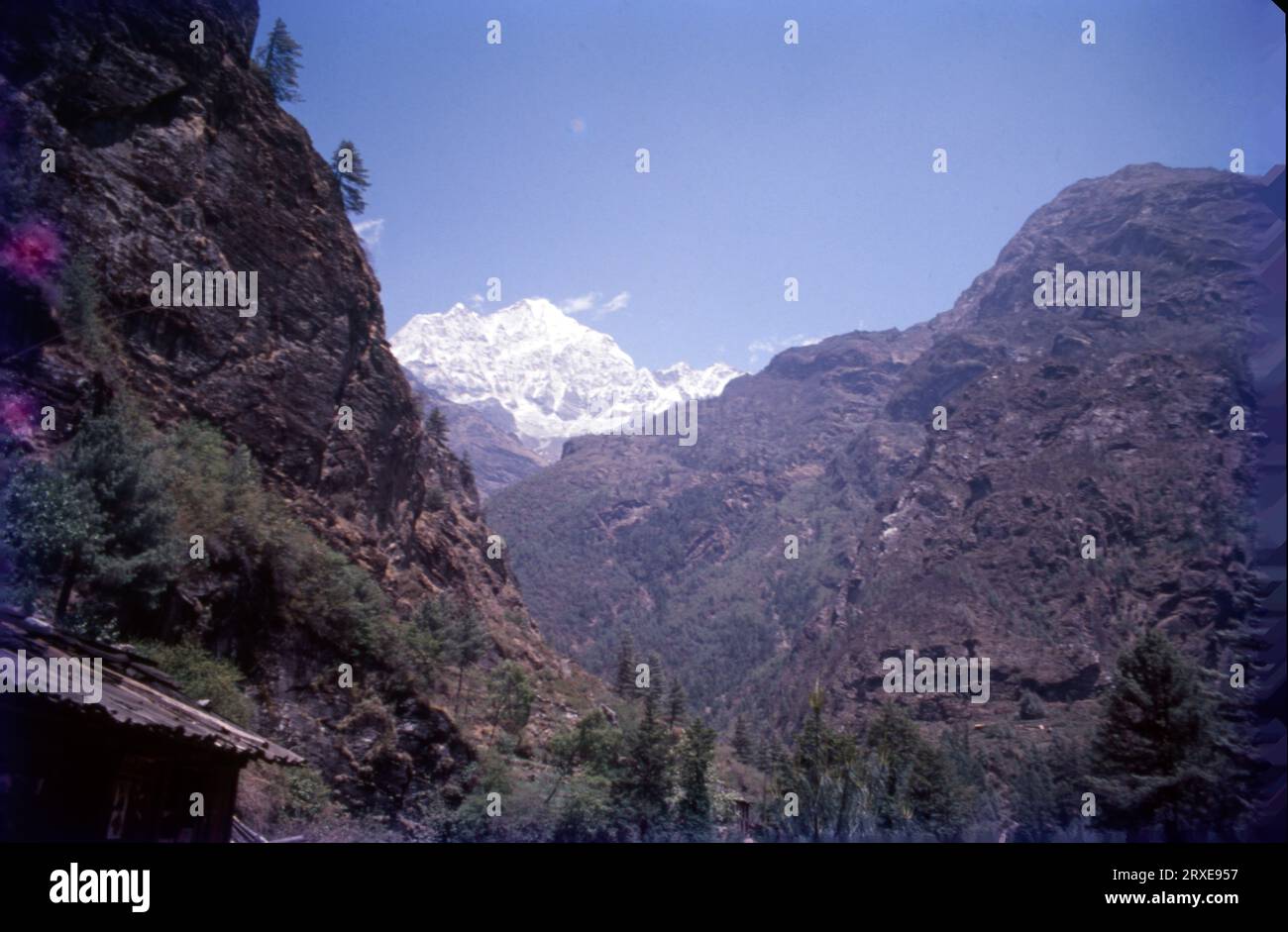 Himalyan mountain ranges hi-res stock photography and images - Alamy