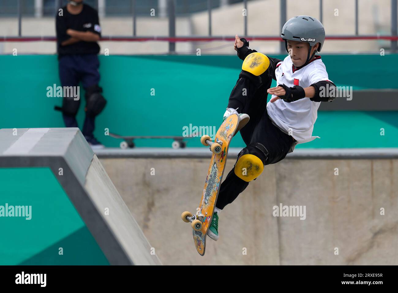 China's Chen Ye competes on his way to a gold medal in the ...