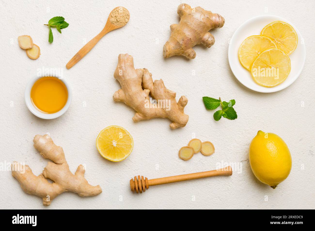 Natural cold and flu home remedies. Natural ingredients for immunity ...