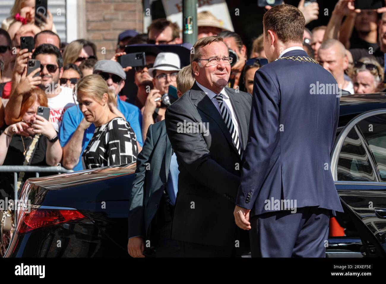 Boris Pistorius, Federal Minister of Defense (l) is greeted by ...