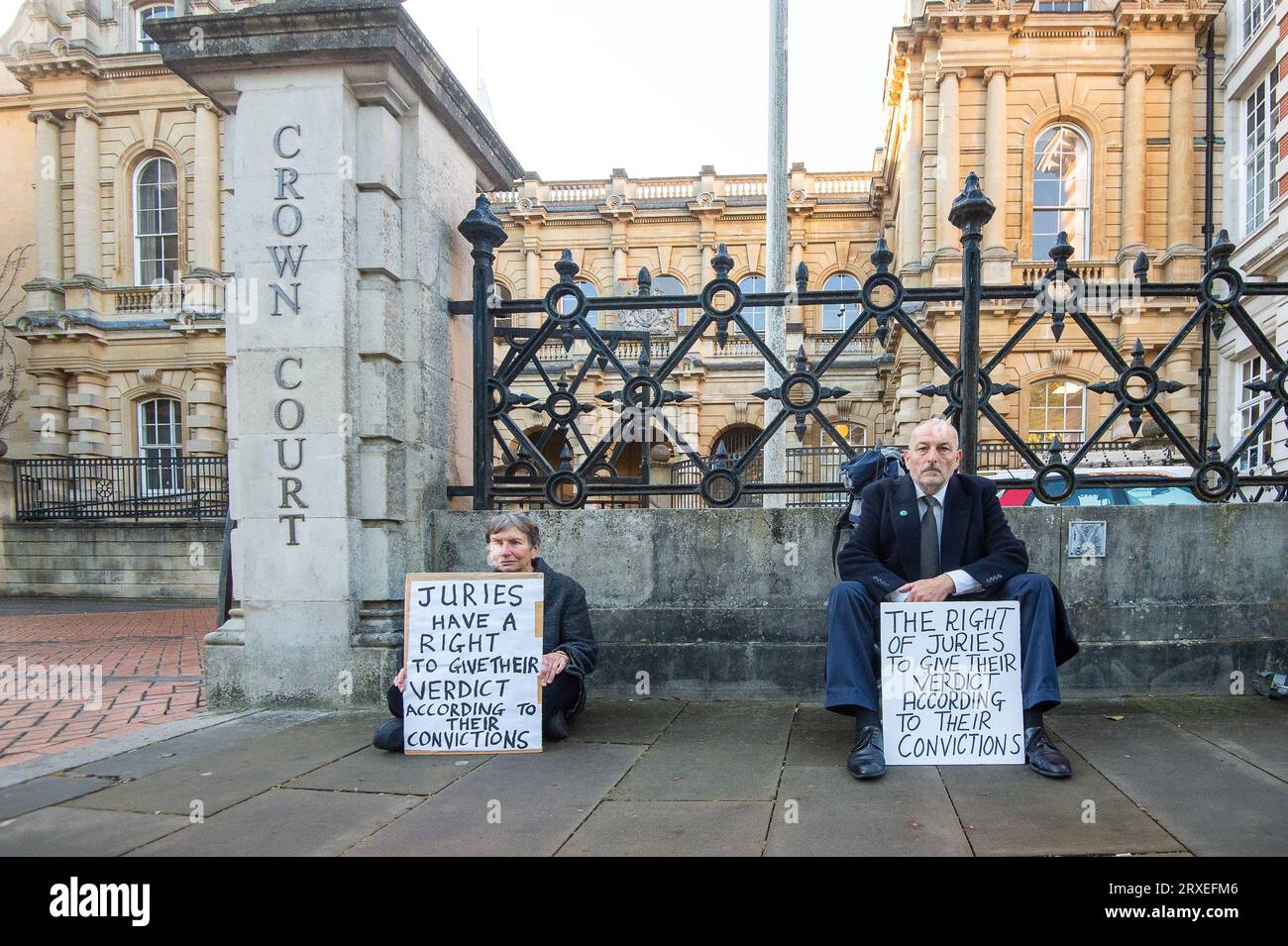 Jury assembly sign hi-res stock photography and images - Alamy