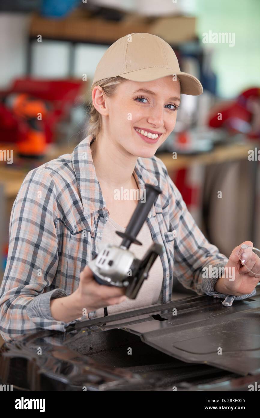 Female mechanic using digital hi-res stock photography and images - Alamy