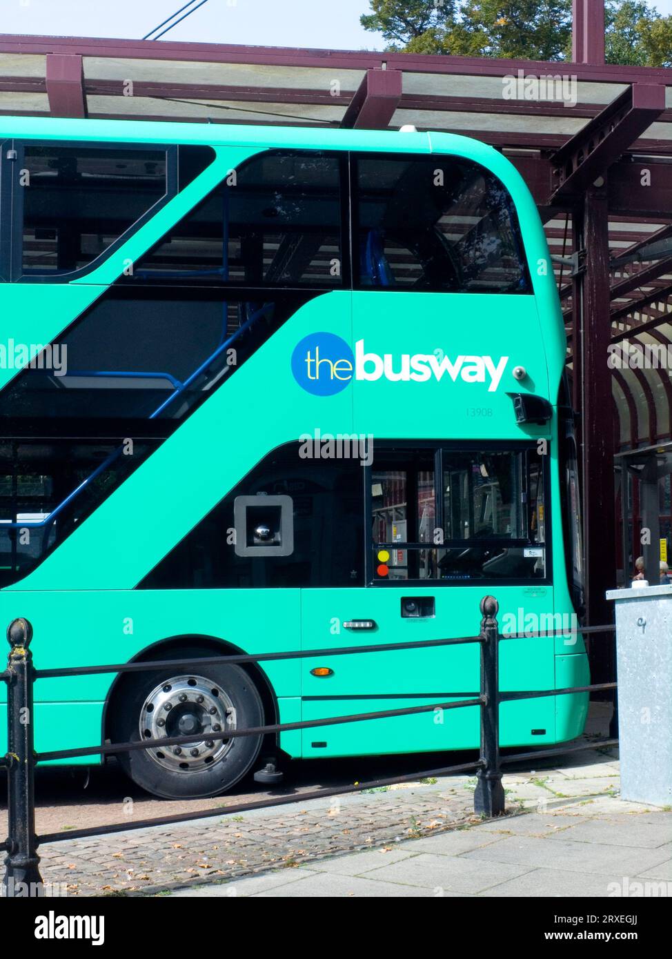 Busway hi-res stock photography and images - Alamy
