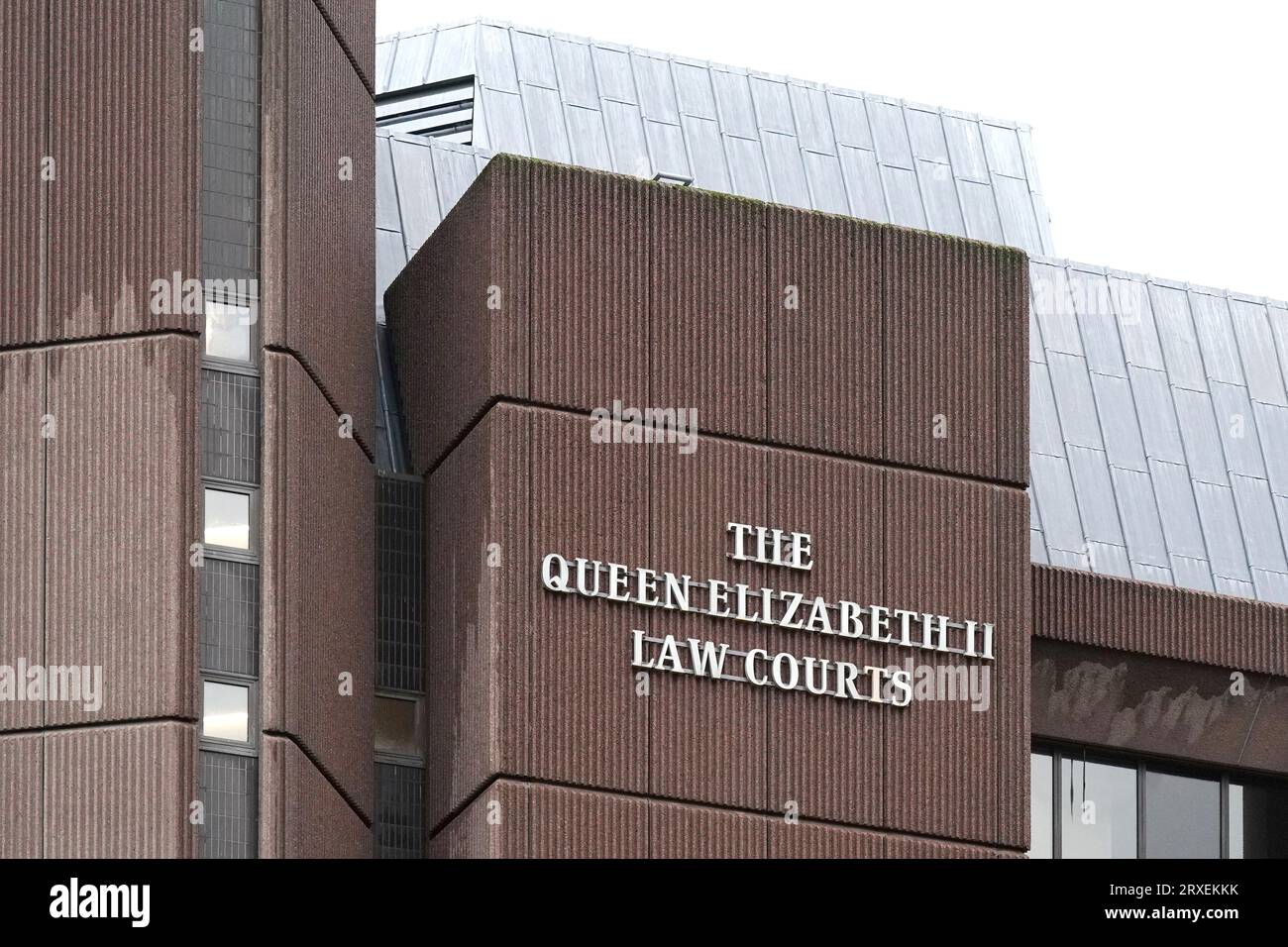 Liverpool crown court building hi-res stock photography and images - Alamy