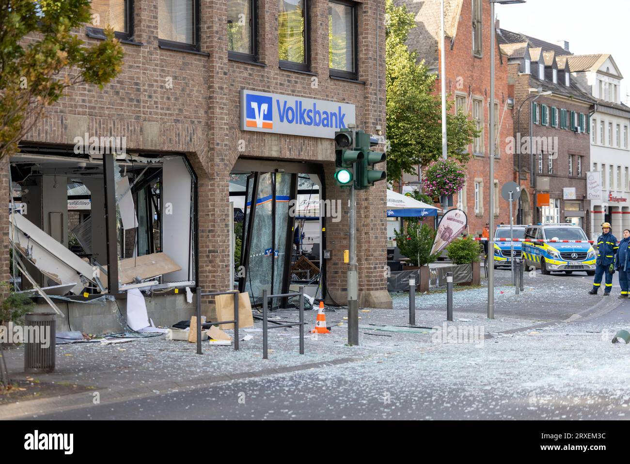 Erfstadt, Germany. 25th Sep, 2023. A badly damaged storefront of a bank ... Erfstadt, Germany. 25th Sep, 2023. A badly damaged storefront of a bank ...