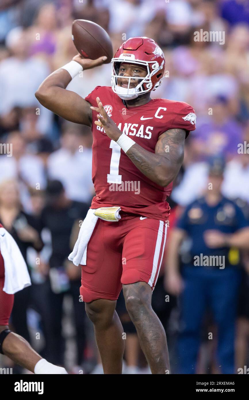 Arkansas Razorbacks quarterback KJ Jefferson (1) passes to the sideline ...