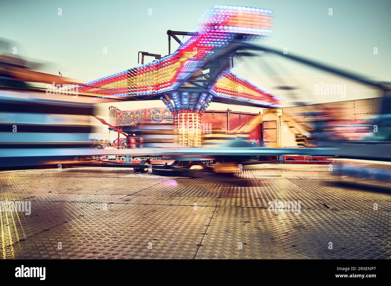Fast spinning ride hi-res stock photography and images - Alamy