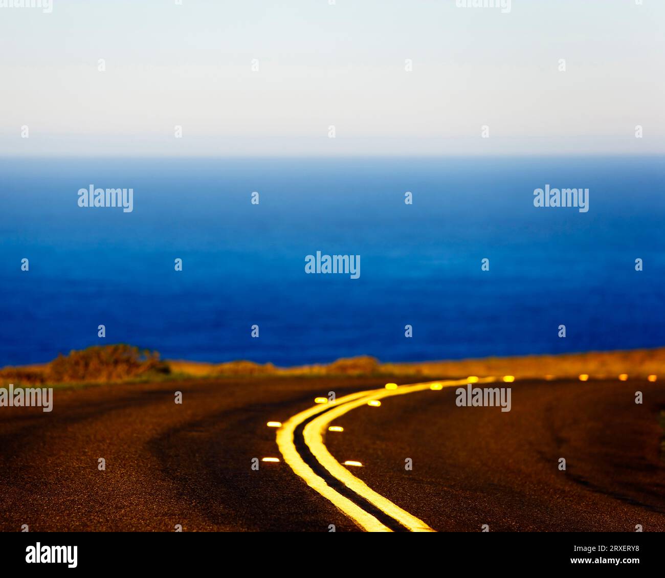 Turn right line hi-res stock photography and images - Alamy