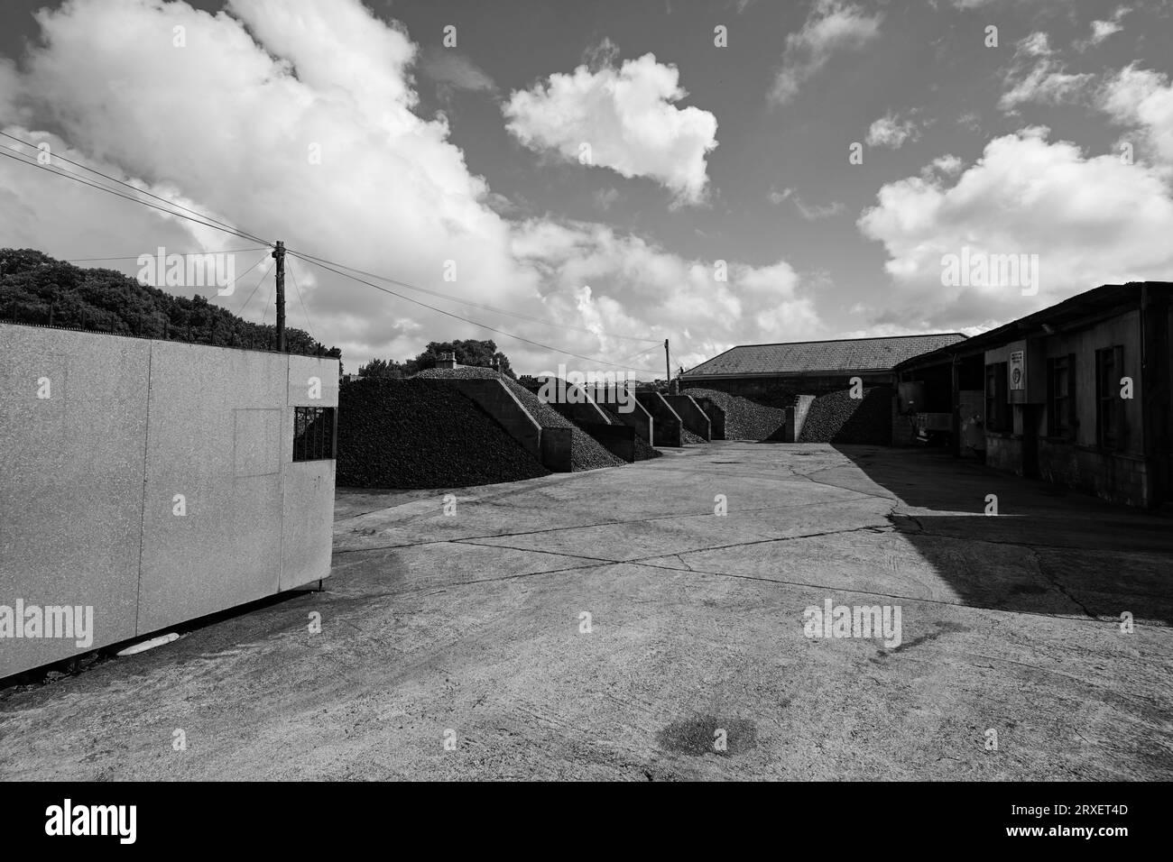 Fossil fuels renewable energy Black and White Stock Photos & Images - Alamy