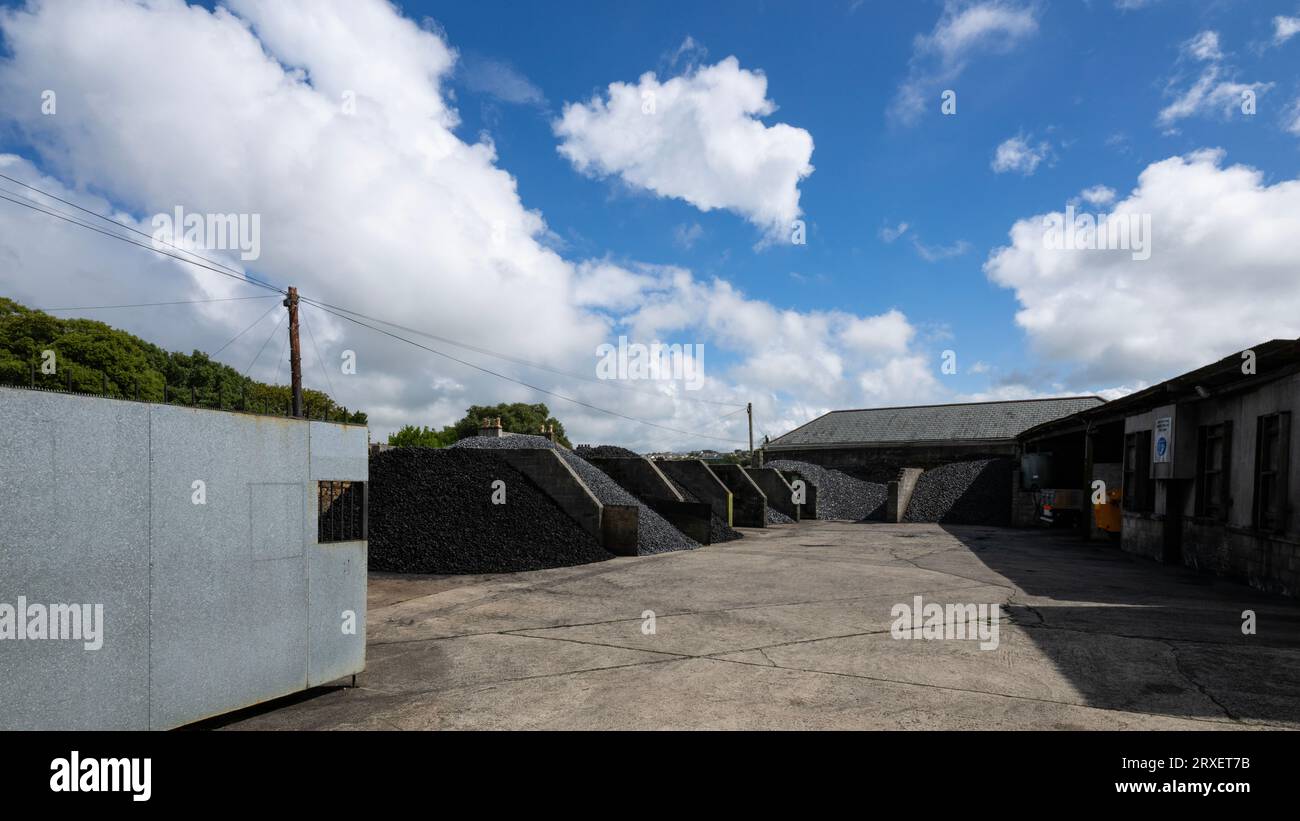 Coal bunkers hi-res stock photography and images - Alamy