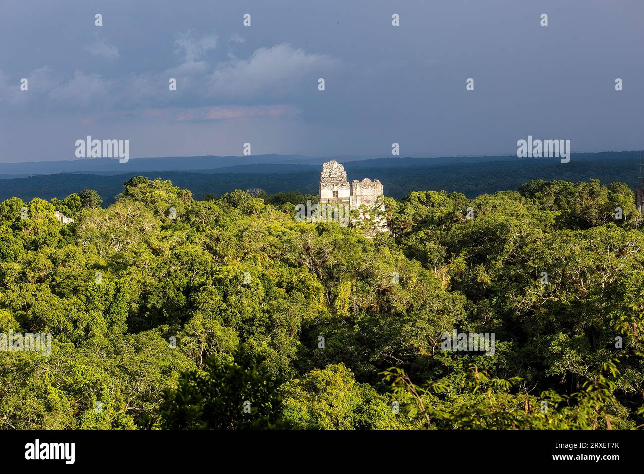 Tikal temple sun hi-res stock photography and images - Alamy