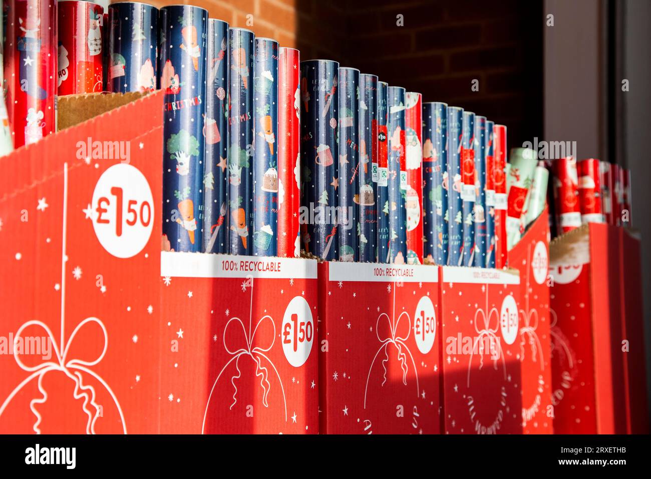 B&M store at Exeter retail park in Devon Stock Photo - Alamy
