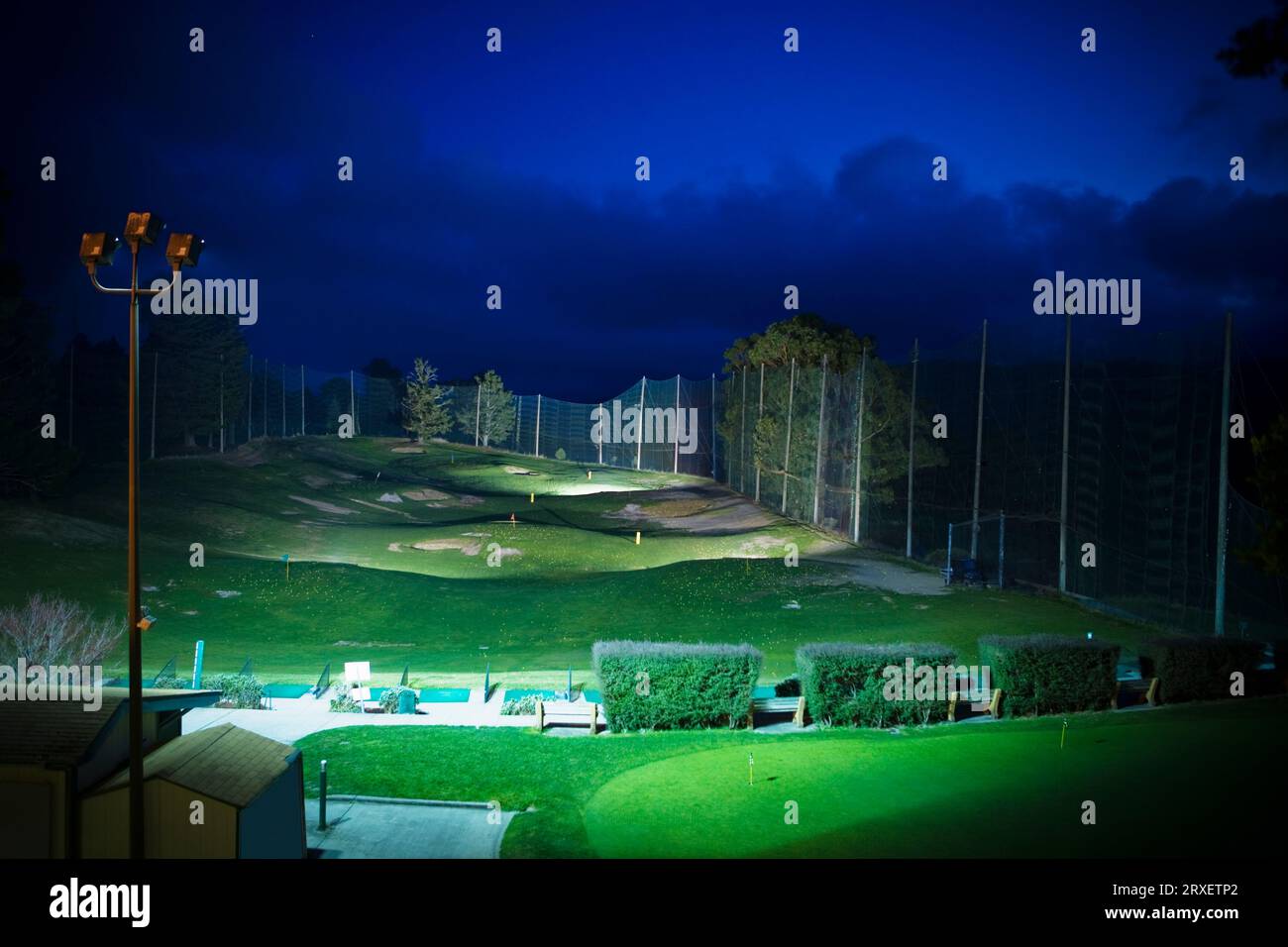 Night range hi-res stock photography and images - Alamy