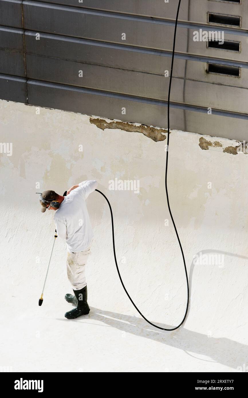 Man power washing hi-res stock photography and images - Alamy