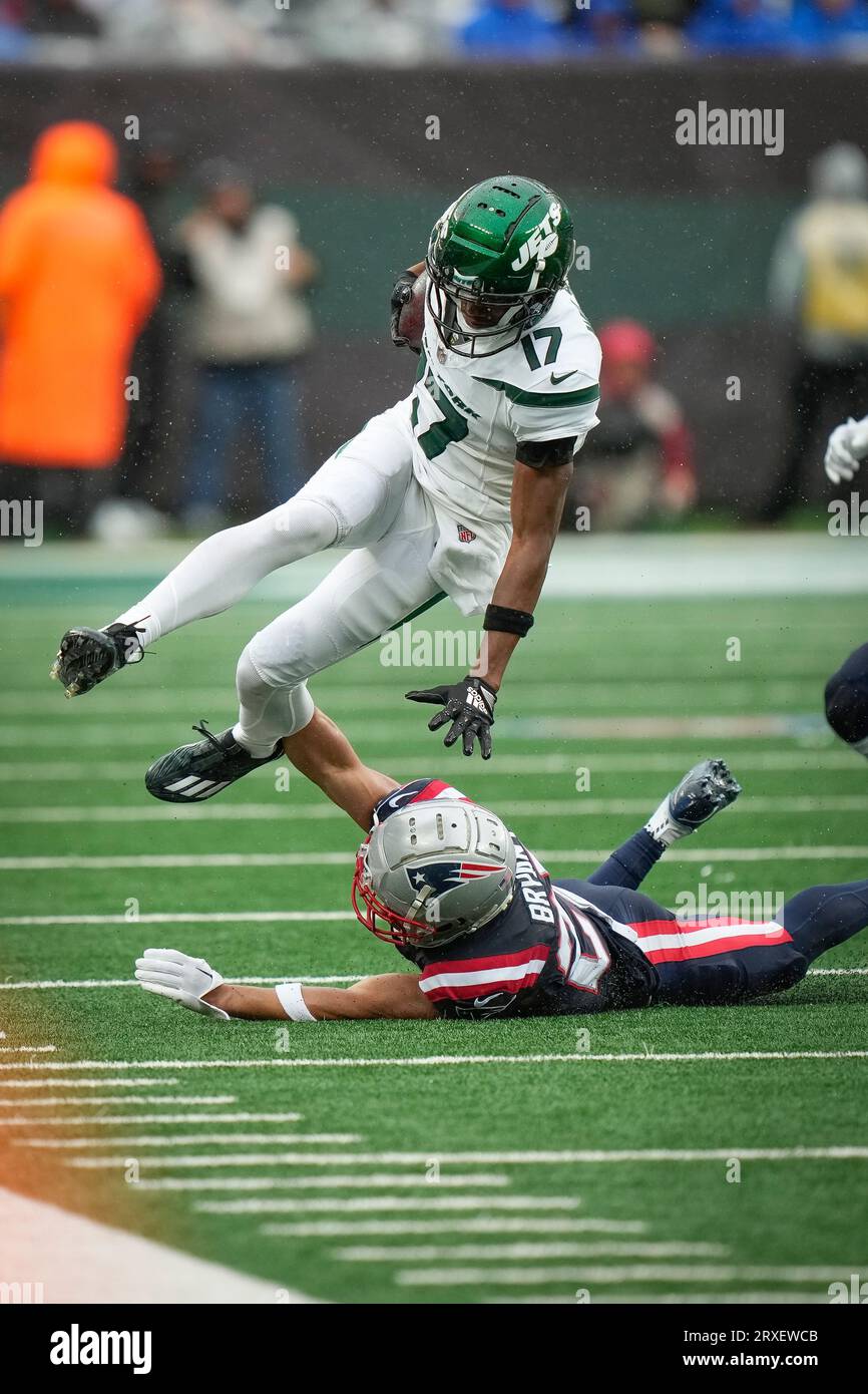 New England Patriots cornerback Myles Bryant (27) tackles New York Jets ...
