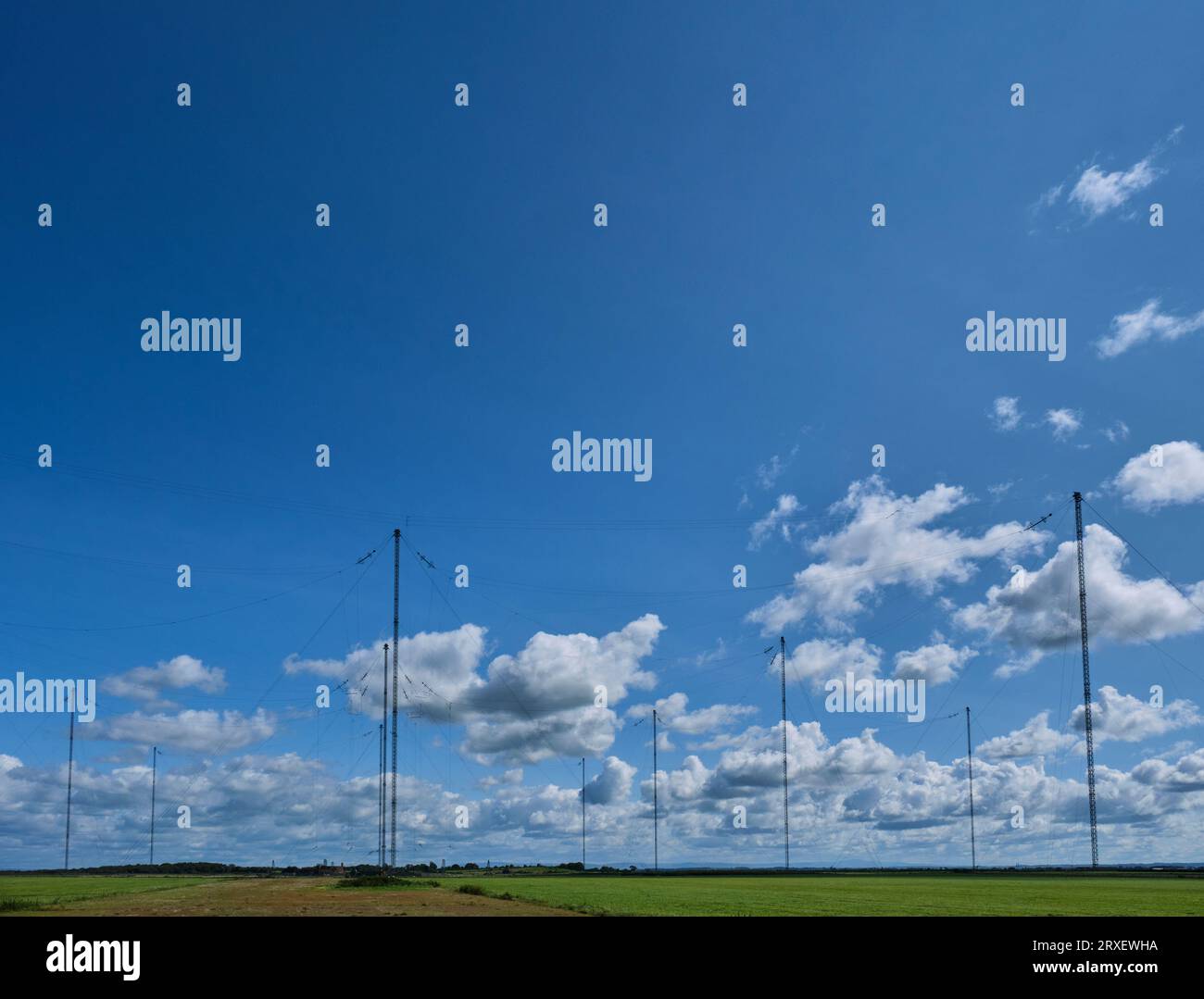 Transmitters hi-res stock photography and images - Alamy