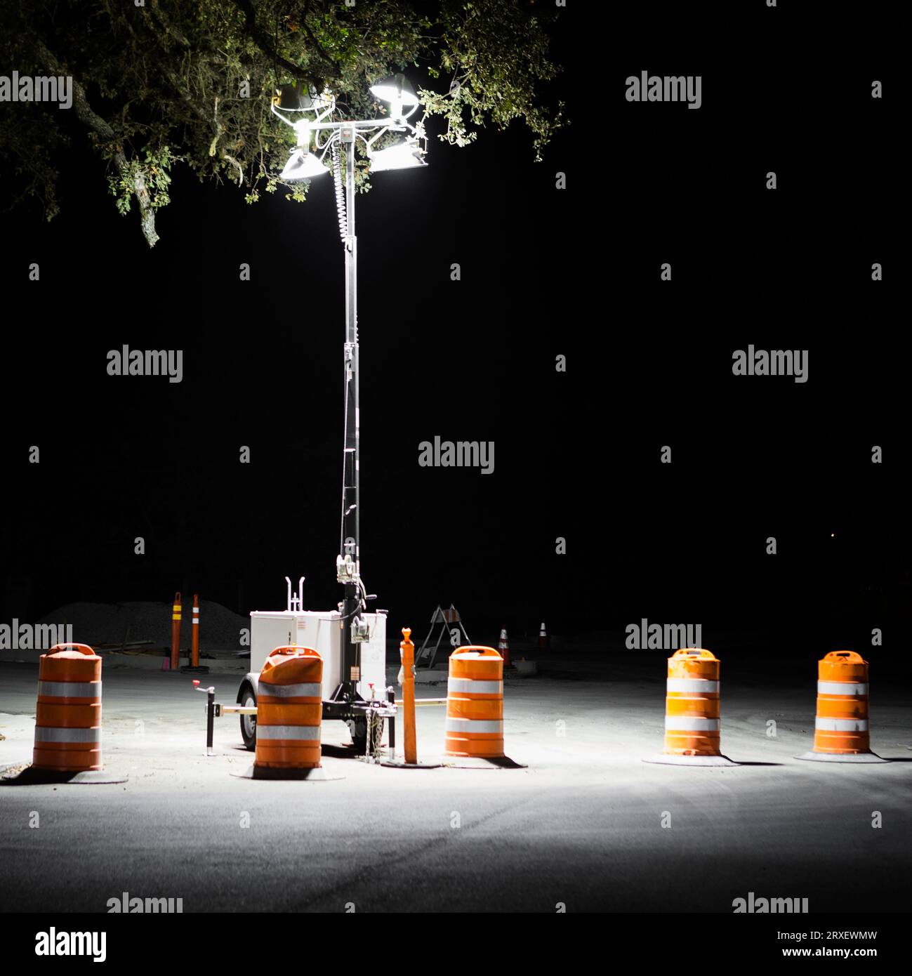 Generator, flood lights and hazard cones Stock Photo - Alamy