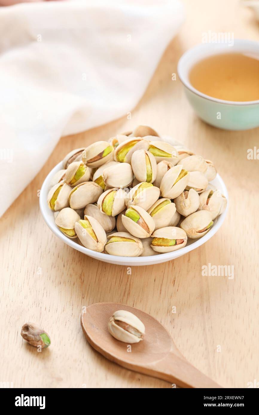 The Mighty Pistachio: Health Benefits and Nutritional Value, hi res ...