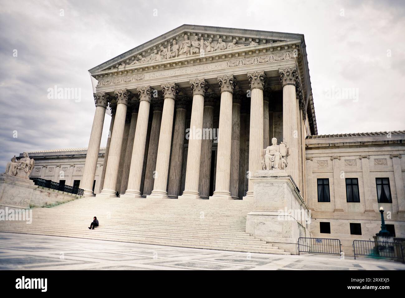 Sitting on courthouse steps in hi-res stock photography and images - Alamy
