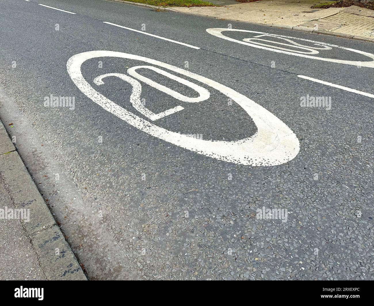 20 miles an hour road sign Stock Photo - Alamy