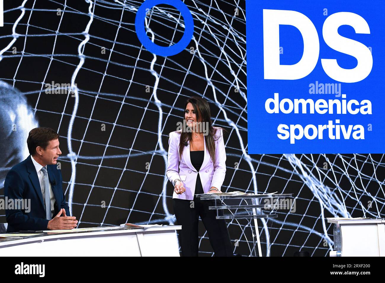 Milan, TV broadcast "La Domenica sport" - Simona Rolandi, Alberto ...