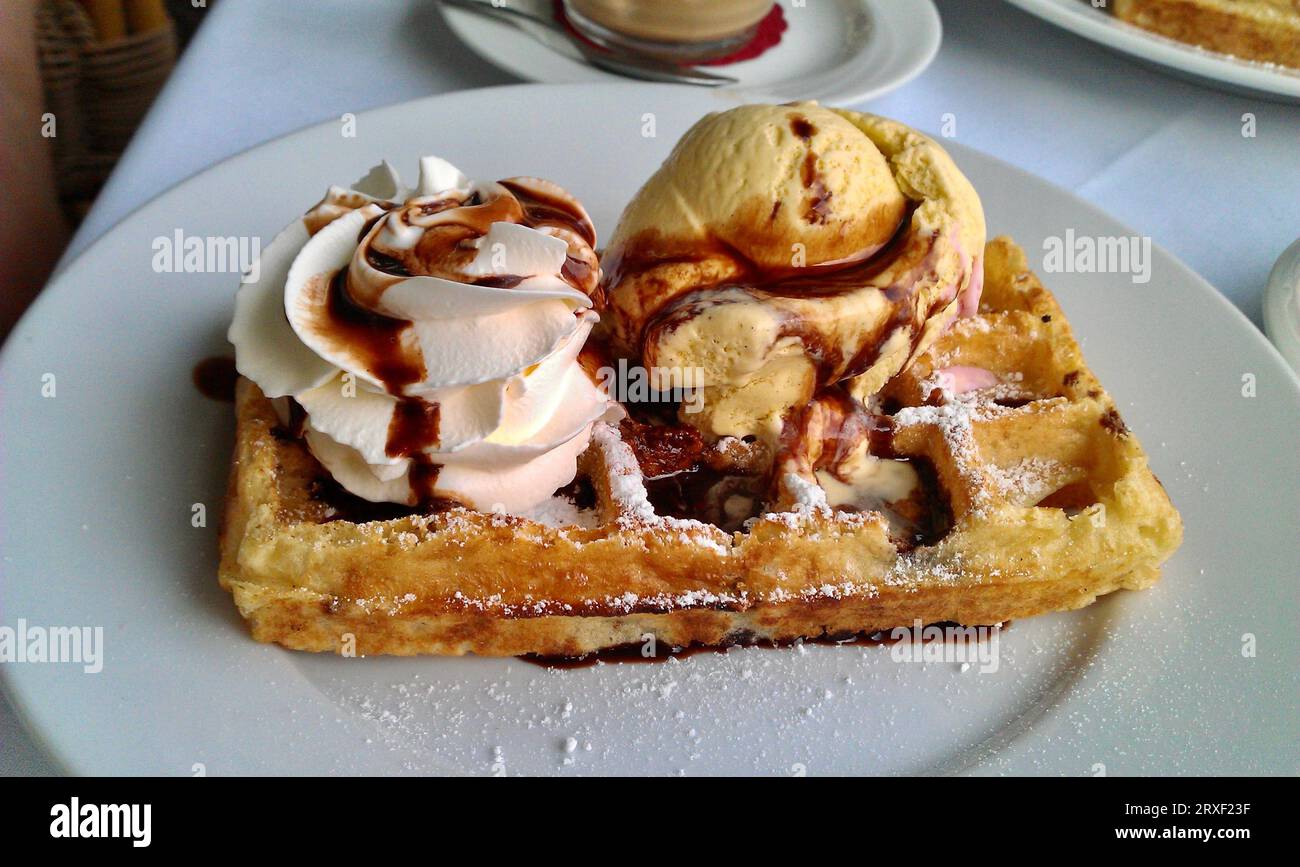 Belgian waffles bruges hi-res stock photography and images - Alamy