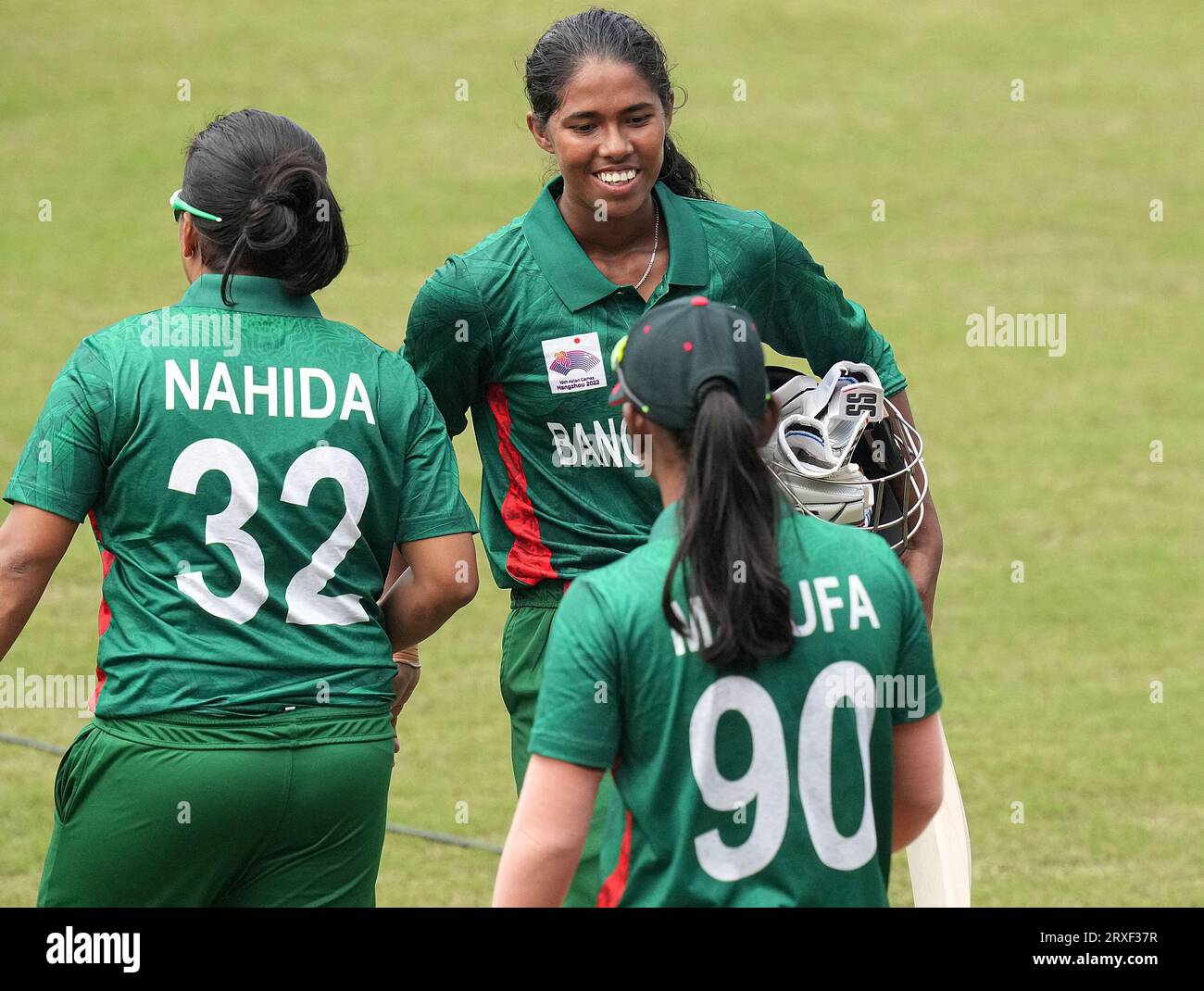 Hangzhou, China's Zhejiang Province. 25th Sep, 2023. Shorna Akter (C ...