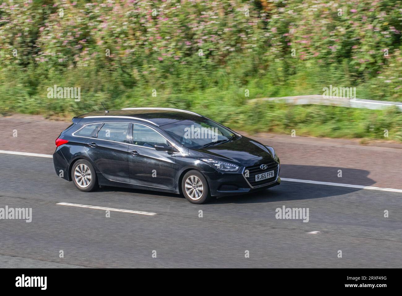 1 7 litre diesel hi-res stock photography and images - Alamy