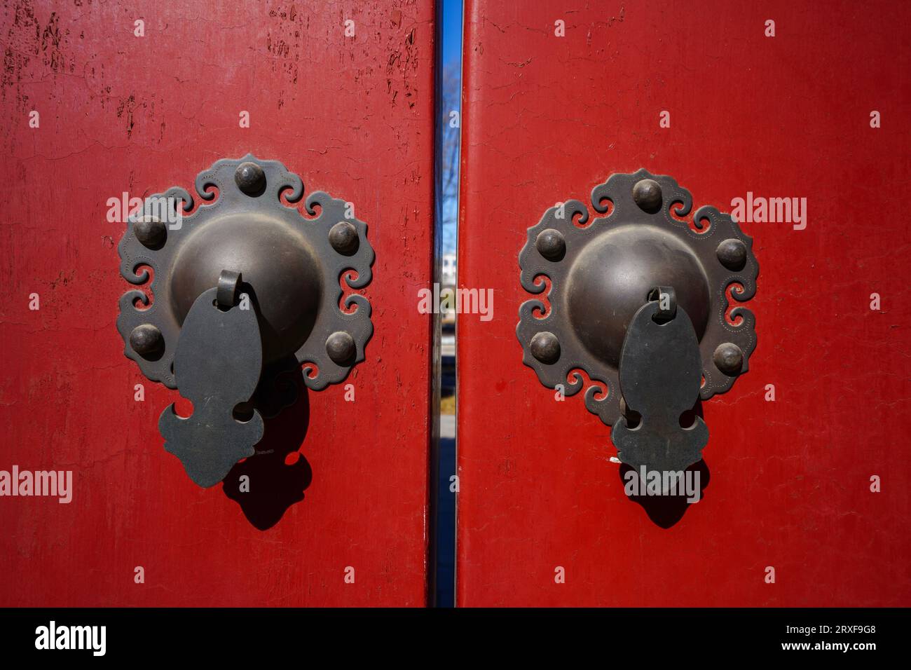 The Door Ring on the Mountain Gate of Wanfo Tower in Beihai Park ...